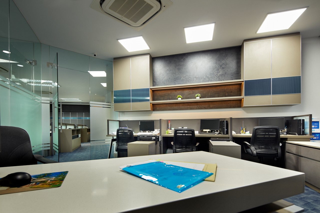 Ruko Satelit Surabaya - METRIC - Premium Cabinetry System