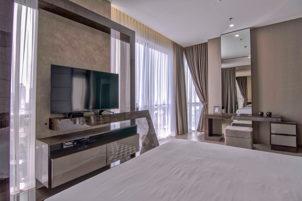 Pakubuwono Spring Bedroom - METRIC - Premium Cabinetry System