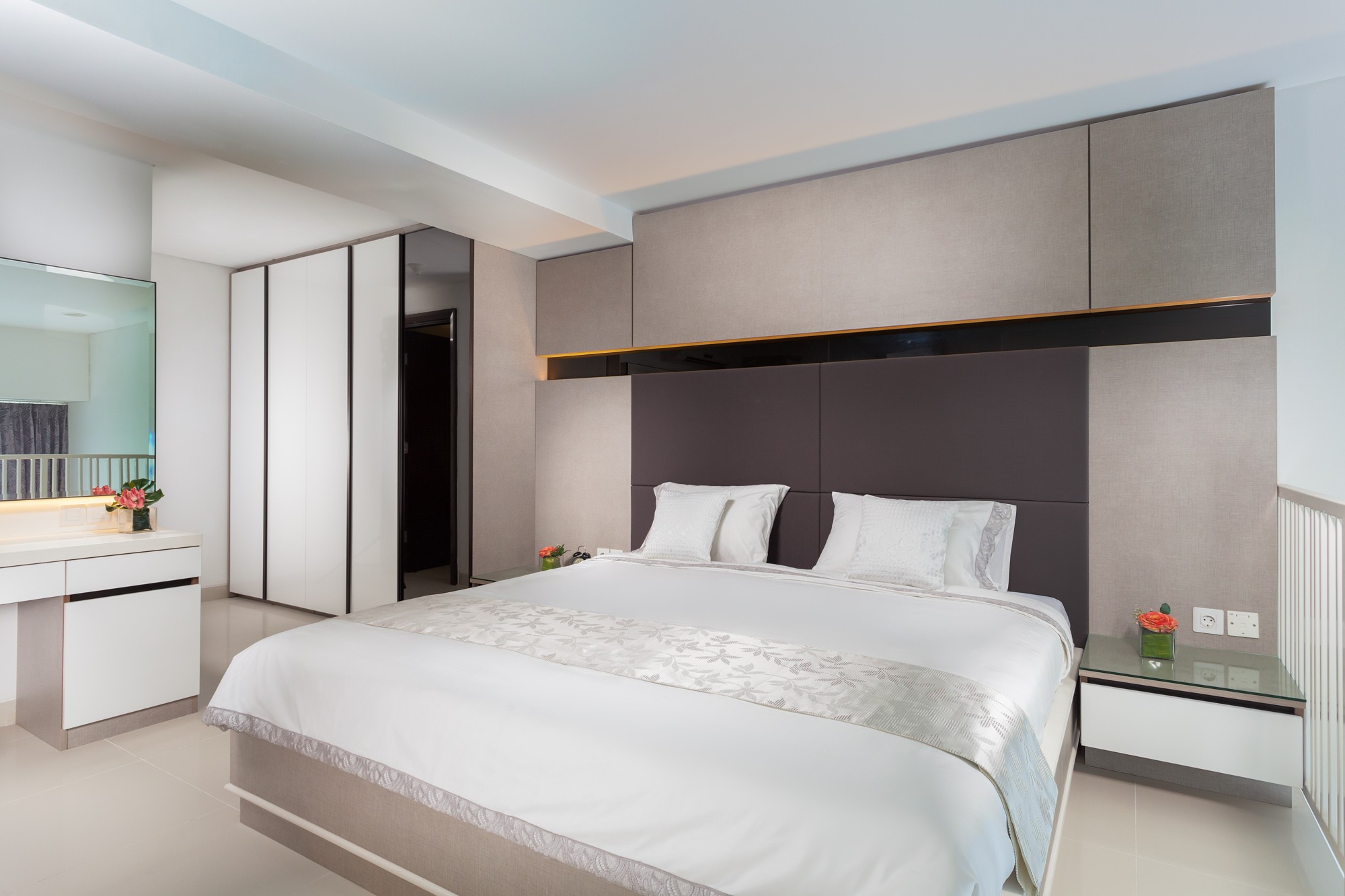 Neo SOHO Bedroom - METRIC - Premium Cabinetry System